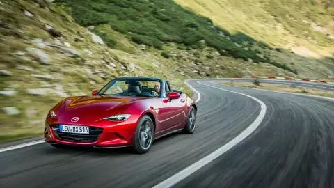 mx5 transfagarasan romania thử nghiệm mới có thể chuyển đổi RF Roadster Soft Top