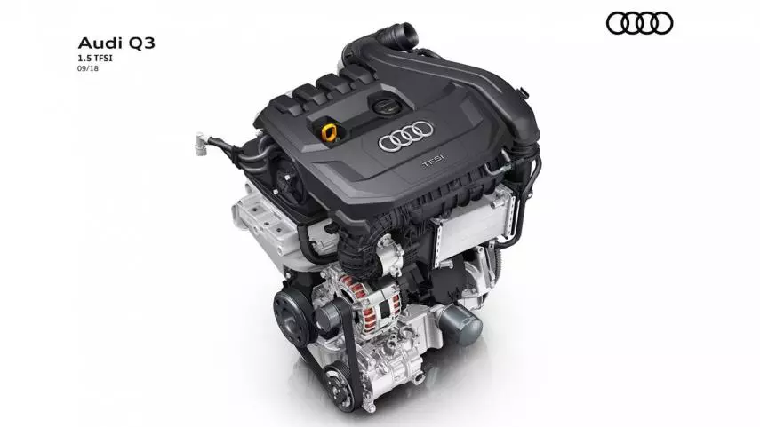 audi-q3-vs-volvo-xc40_audi-engine