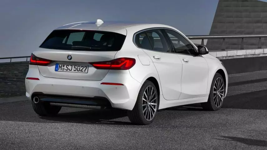 BMW 1 Series 2021