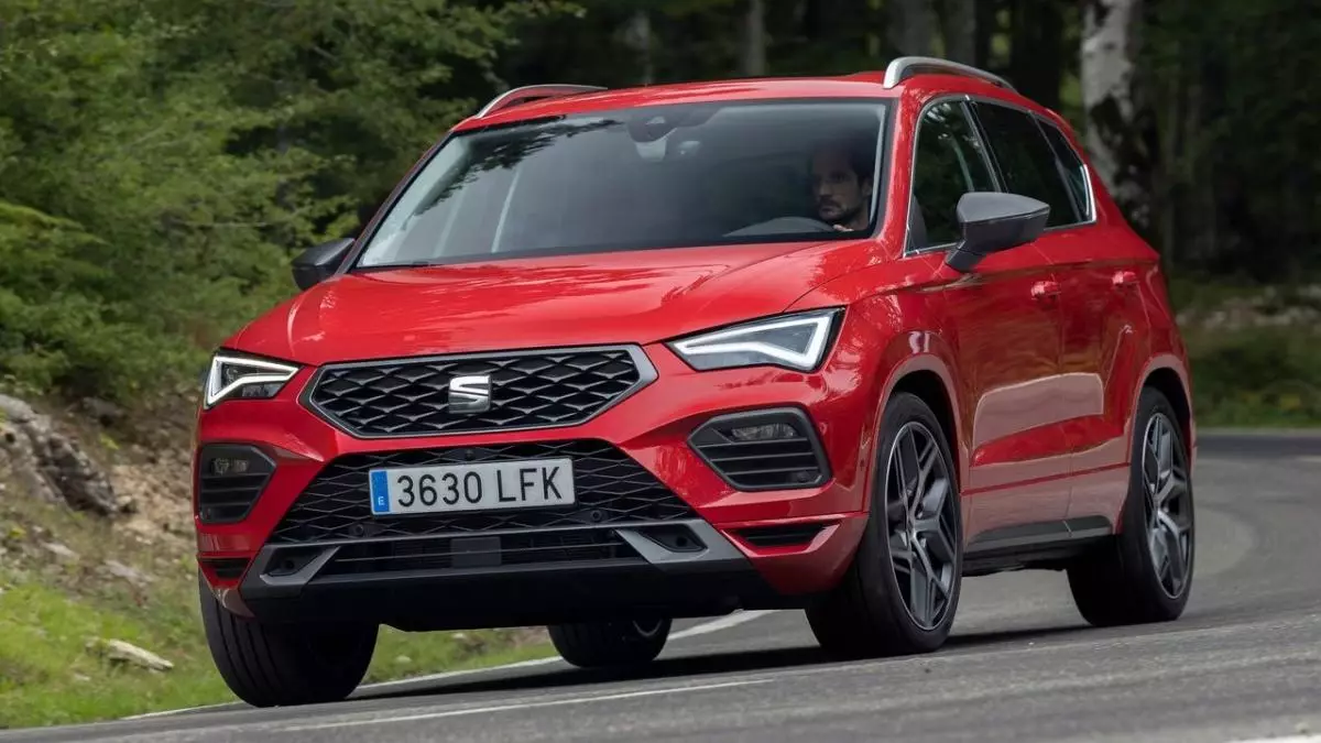 Seat Ateca mjittingen: kofferbak, konkurrinten ...