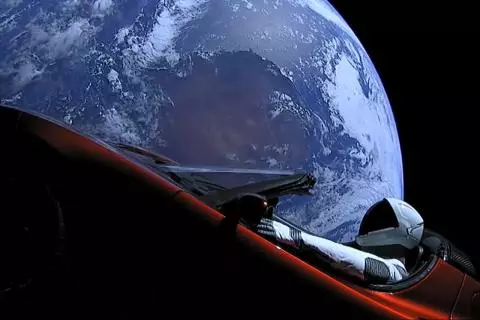 a tesla roadster története