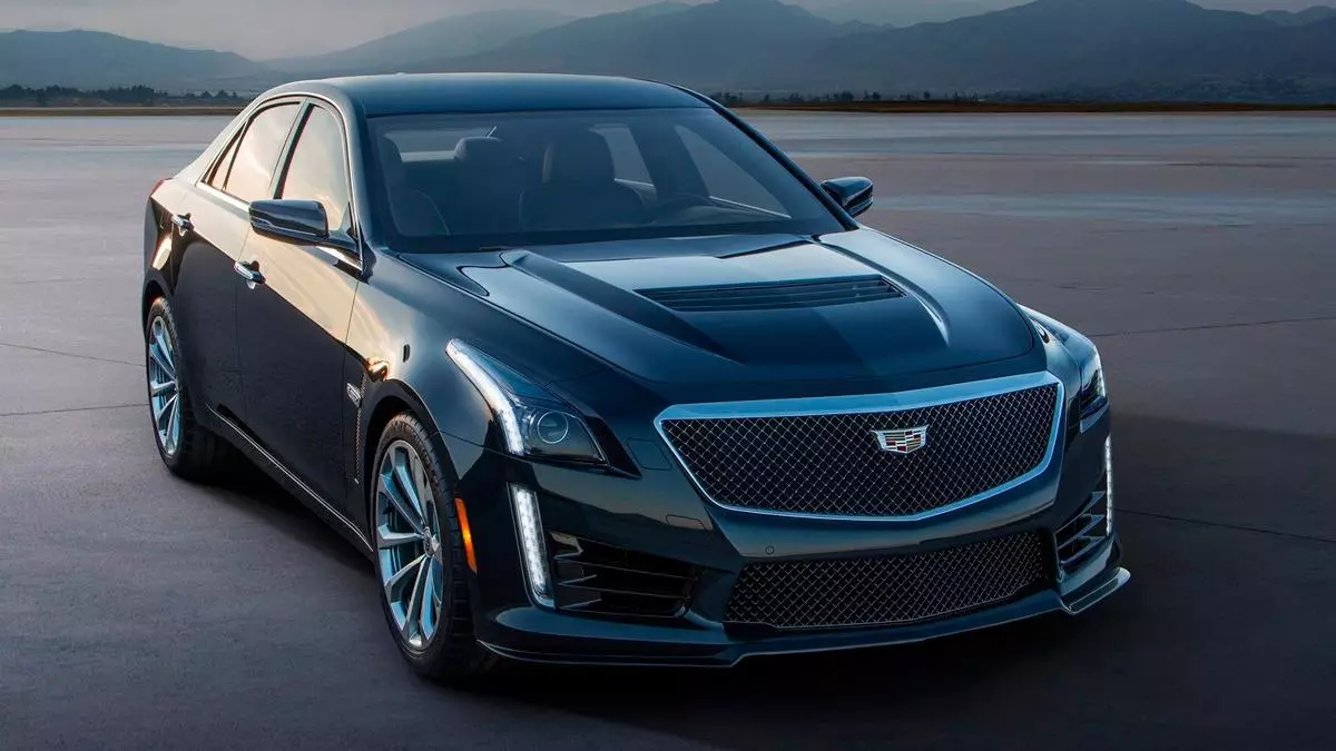 Cadillac CTS-V 2016: ang labing gamhanan