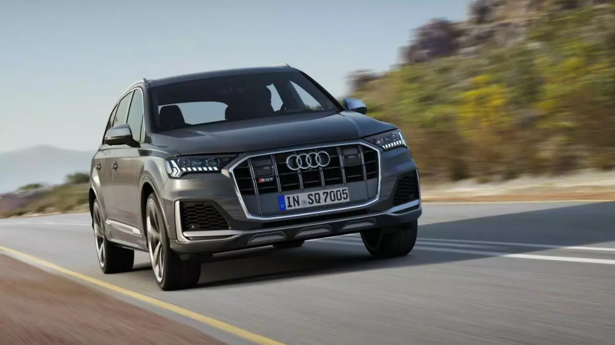 Audi SQ7 TDI 2019 er overført til et 435 hk mild-hybrid system