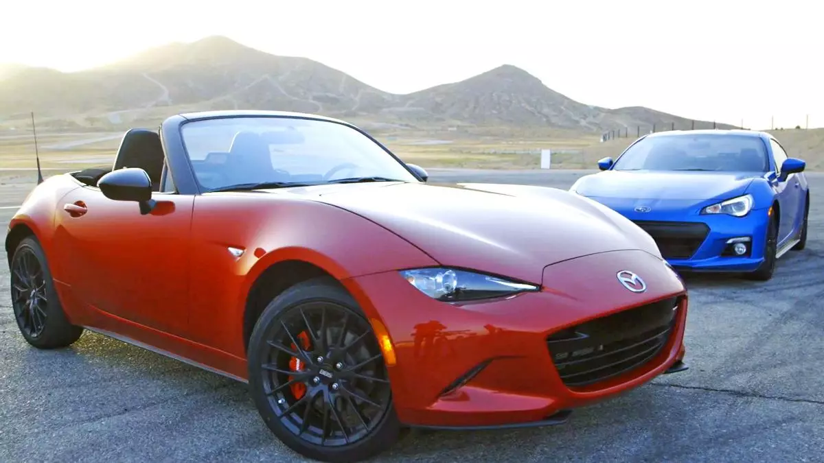 Զվարճալի «արտադրված է Ճապոնիայում». 2015 Mazda MX-5 «ընդդեմ» Subaru BRZ-ի