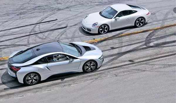 Porsche 911 contra BMW i8 2627_19