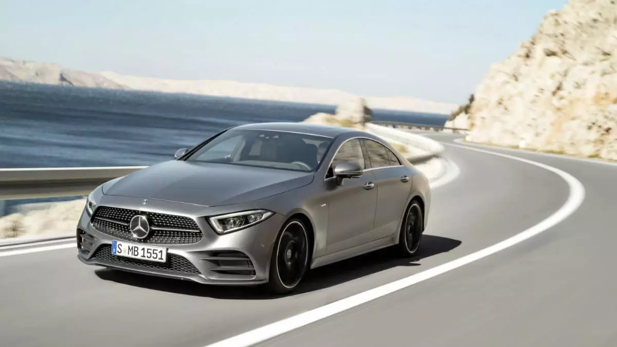 Mercedes CLS 2018: renovasi jero