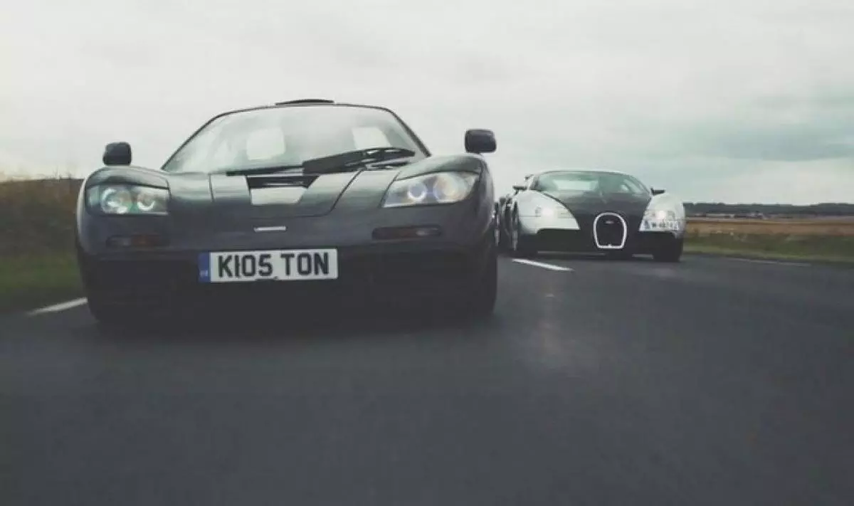 Duell vun den Titanen: McLaren F1 vs Bugatti Veyron!