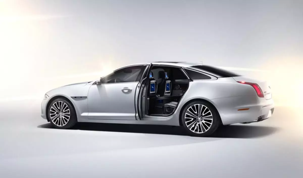 Jaguar XJ Ultimate: 2012-yilgi Xitoy avtosalonidagi hashamat