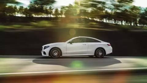 Mercedes Classe E Coupé 2017 dynamique