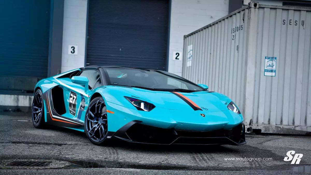 مستقبل کے پہیوں کے ساتھ شاندار Lamborghini Aventador