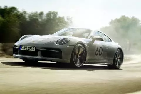 Порсцхе 911 СпортЦлассиц