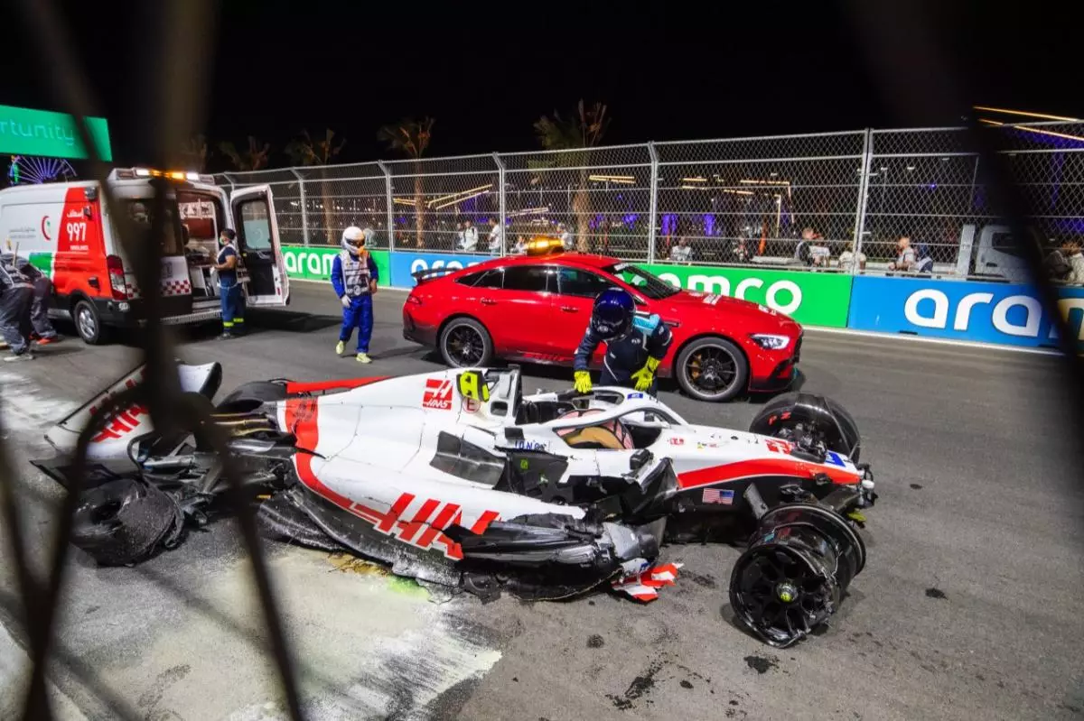 Koľko bude Schumacherova nehoda stáť Haas?