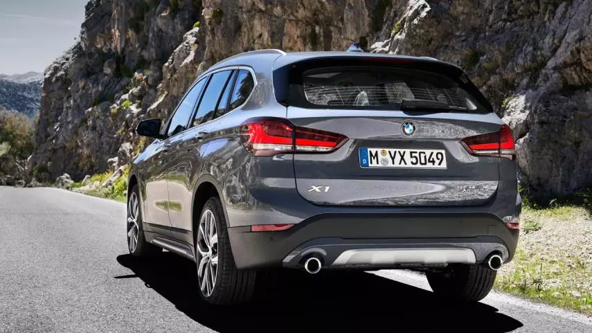 bmw-x1-یا-audi-q3-sportback-which-better_x1-rear