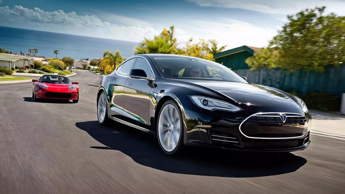 Does Tesla lose $4,000 on each car?