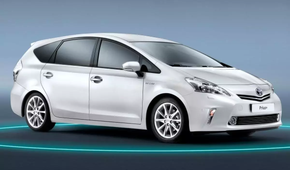 Шинэ Toyota Prius +: долоон хүний суудалтай гибрид микроавтобус