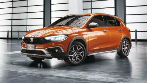 Fiat Tipo Cross 2021 թ