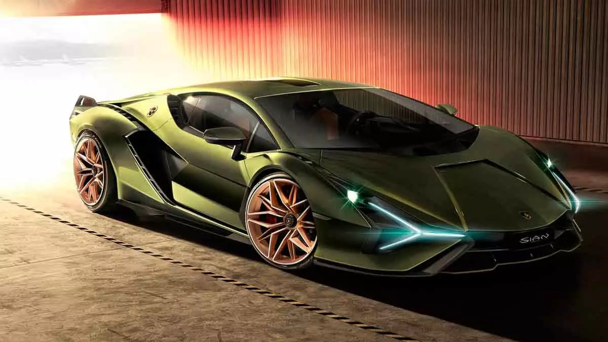 Muž, který chce v Mexiku vyrábět elektrické Lamborghini (a značce se tento nápad vůbec nelíbí)