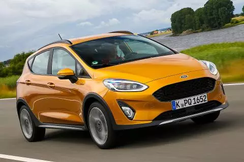 Comparação do Ford Fiesta Active, Hyundai Kona e VW T-Cross