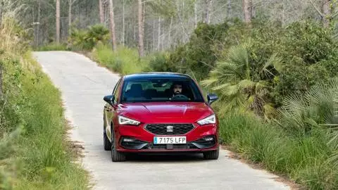 Seat León 2020 mới: chuyến đi đầu tiên