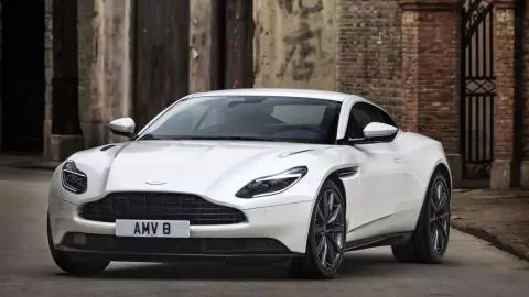 एस्टन मार्टिन DB11 V8