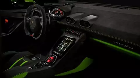 lamborghini huracan interiørteknikk