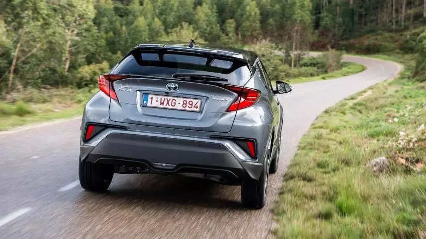 Essai Toyota C-HR 180H