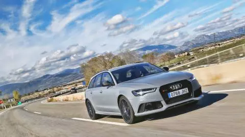 아우디 RS6 아반트