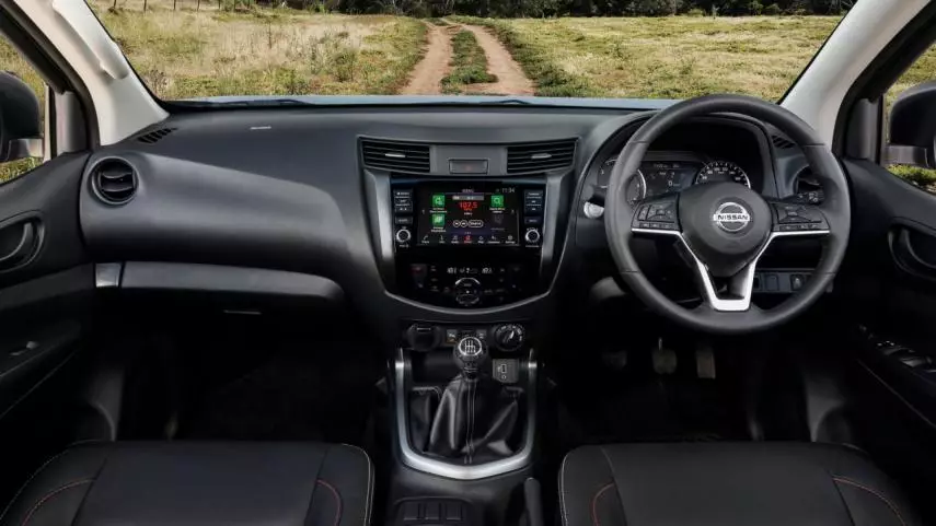 Nissan Navara 2021 წელი