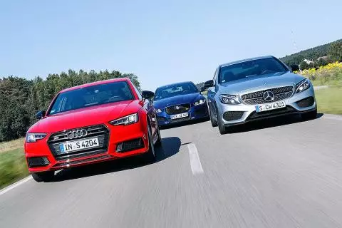 Duela salonên super: Audi S4 / Jaguar XE S / Mercedes-AMG C