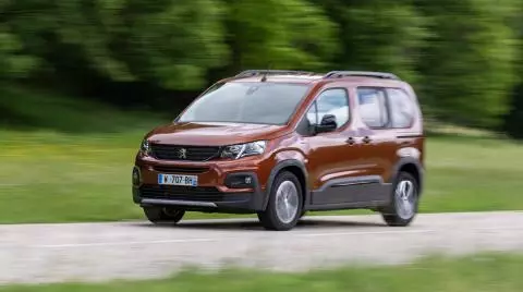 Peugeot rifter GT line hvor meget koster det