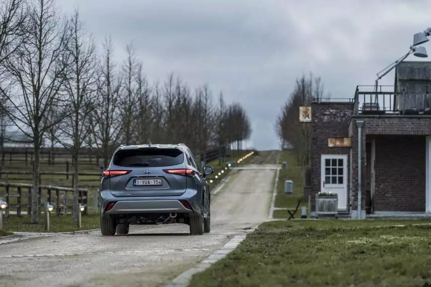 Leka Toyota Highlander Hybrid