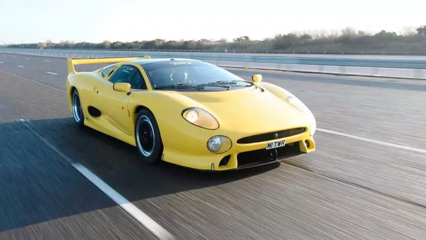 Ягуар XJ220S