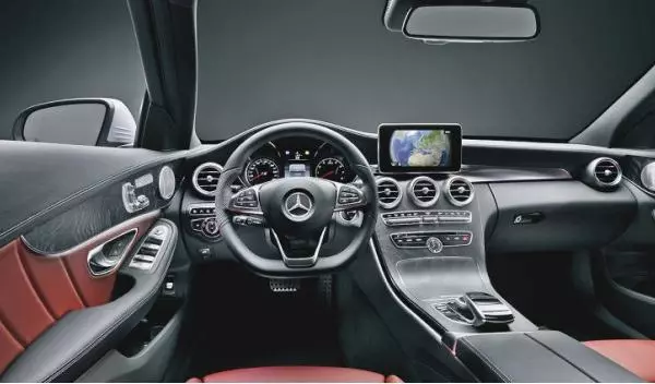 2014 C-Klasse Interior