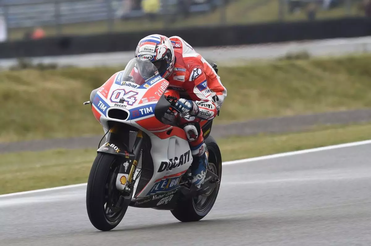 ซ้อมฟรี MotoGP Brno 2017: Dovizioso ผู้รอดชีวิตเพียงคนเดียว