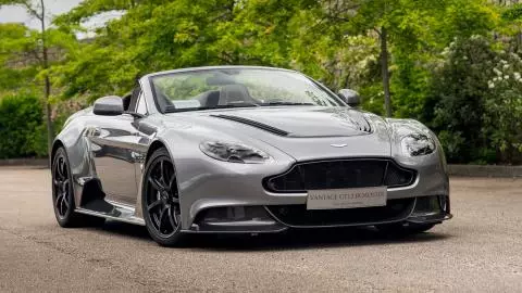 وہ کاریں جو گیس اسٹیشن سے باہر نہیں جاتیں: Aston Martin Vantage Roadster (I)