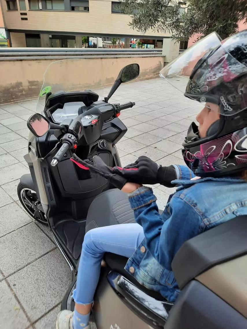 Retour à l'école à moto