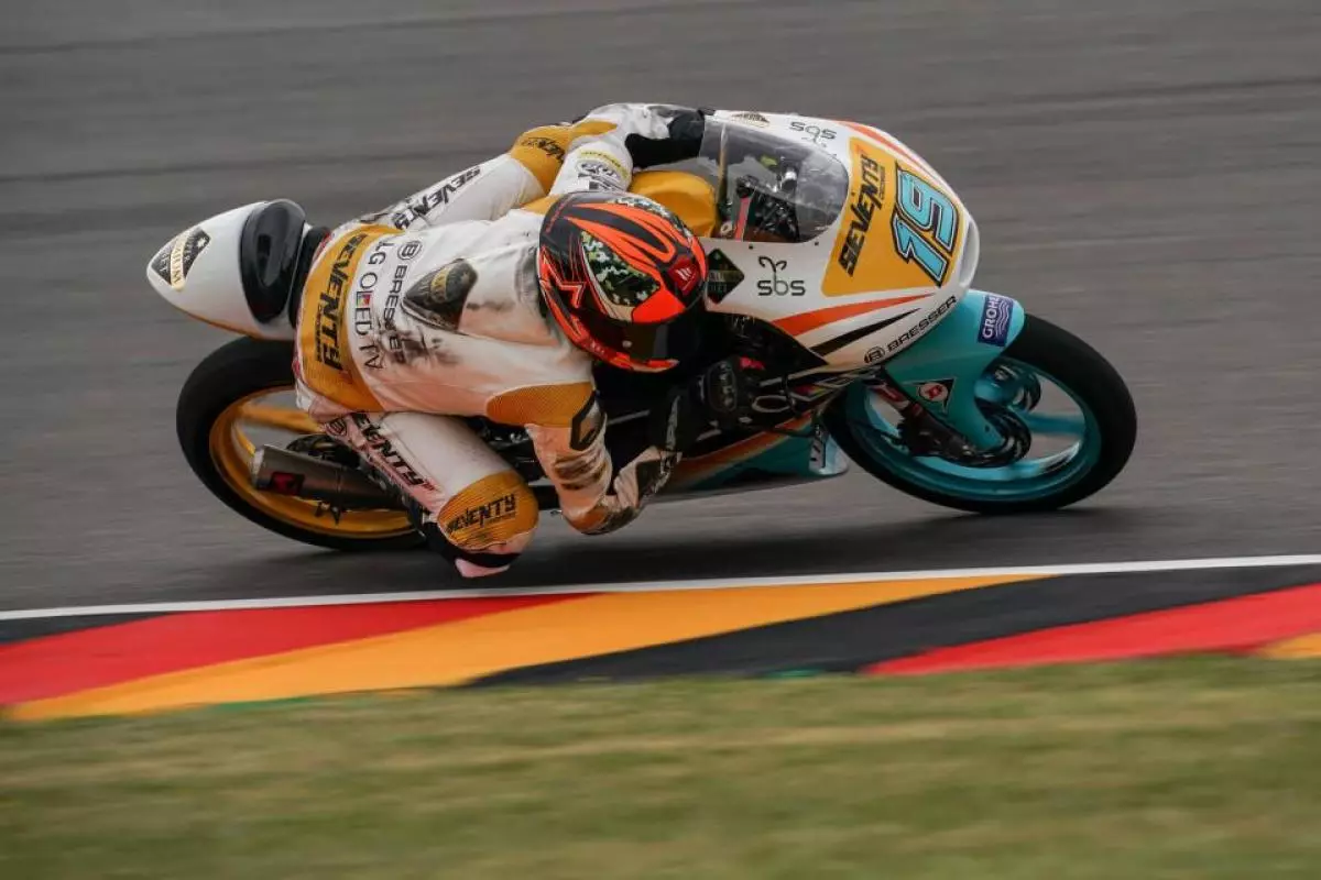 Gutondekanya Moto3 Brno 2017: Rodrigo iri kuri pole