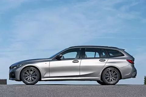 BMW 3 Series Touring-ի համեմատություն Mercedes C-Class Estate-ի հետ