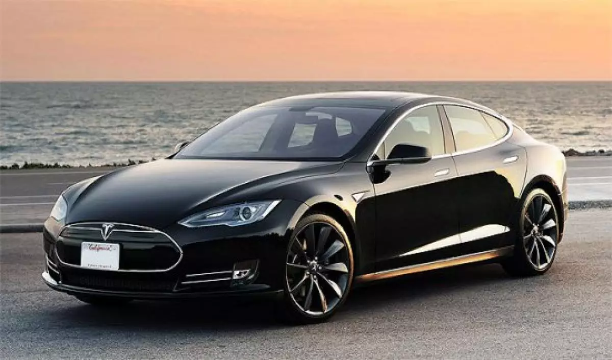 Qiimaha Tesla Model S