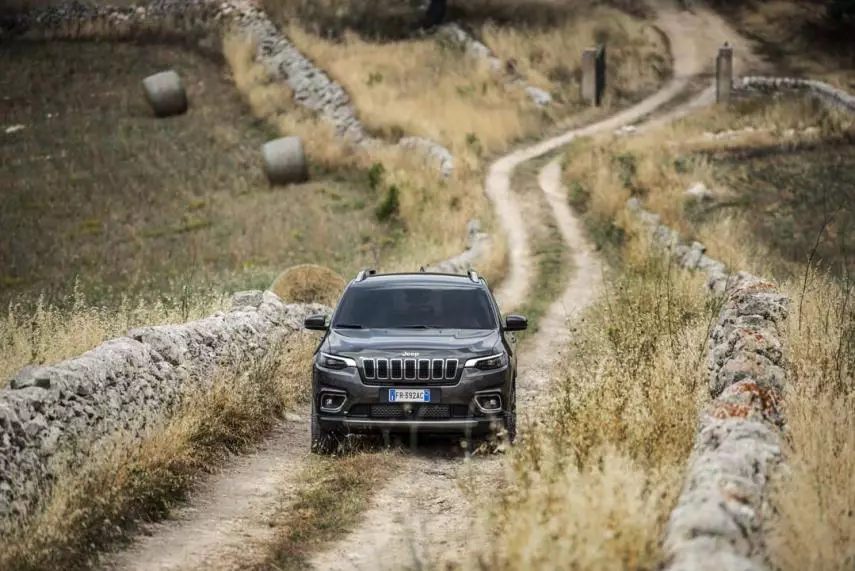 2018 Jeep Cherokee פּרובירן גאַלעריע