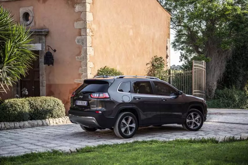 Galeria de testes do Jeep Cherokee 2018