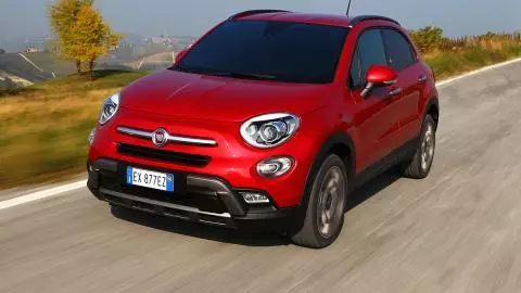 Fiat 500X 4x4 مخکی