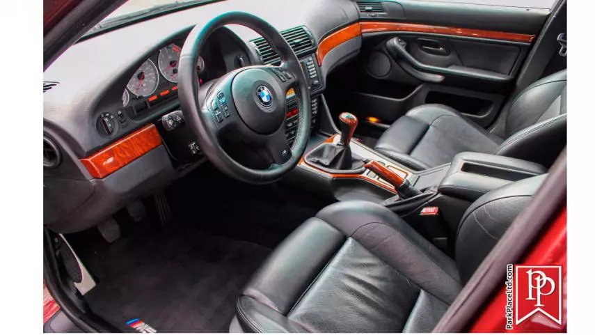 bmw-m5-second-hand_cockpit