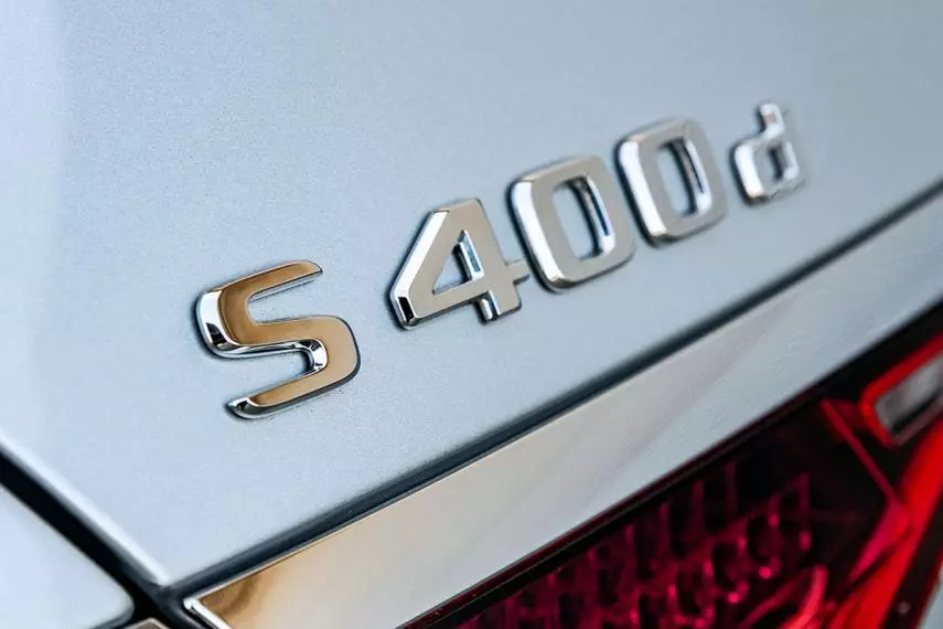 Logo S 400 d 4Matic