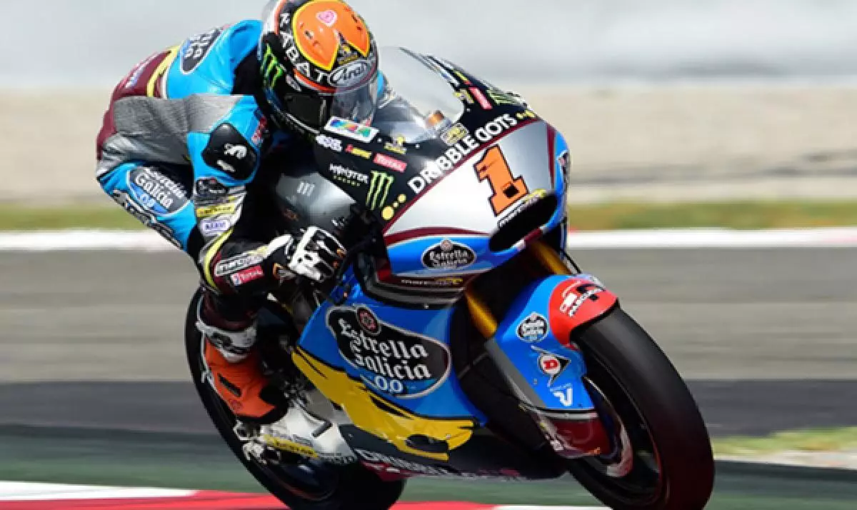 Entrenamendu libreak Moto2 Brno 2015: Tito Rabatek markatzen du erritmoa