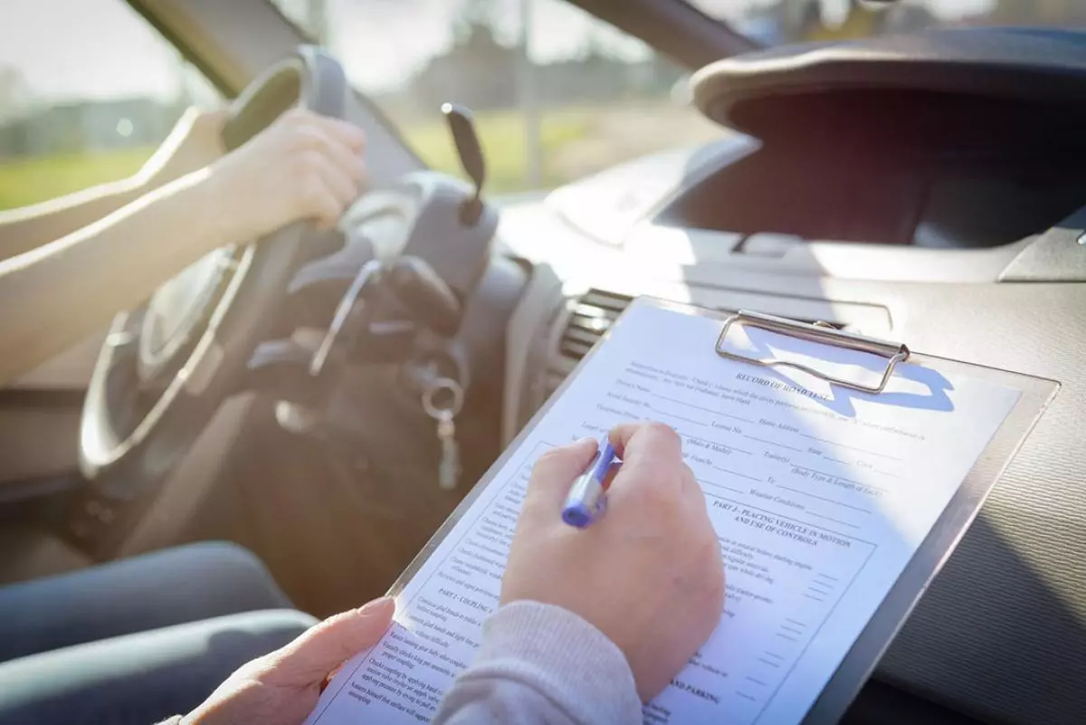 De ce școlilor de șoferi nu le place noul test de conducere?