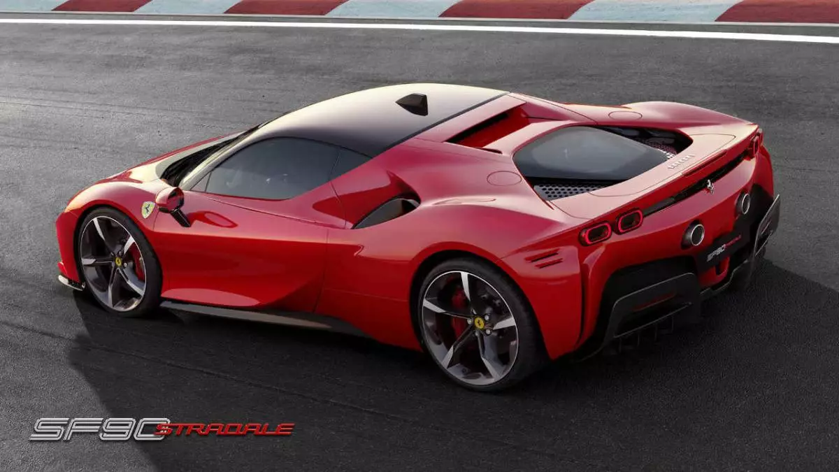 Ferrari SF90 Stradale или Porsche Taycan, што е подобро?