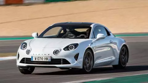 Alpine A110S famerenana