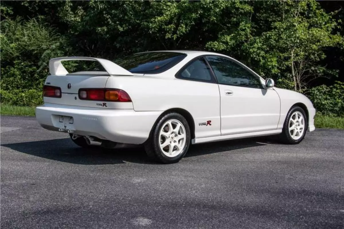 පැරණි පුරාවෘත්ත: Honda Integra Type R