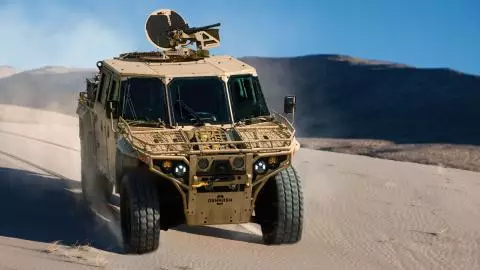 የ Oshkosh JLTV የመጀመሪያ ክፍሎች